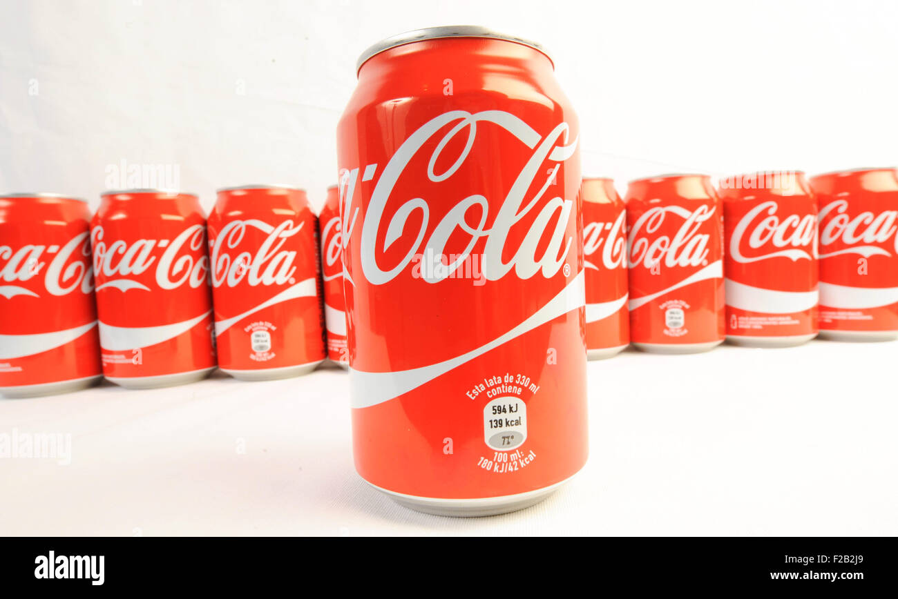 Canette coca cola 355ml Banque de photographies et d’images à haute ...
