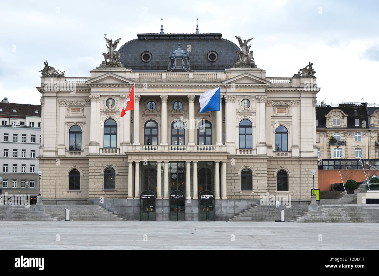 Zurich opera house Banque de photographies et d’images à haute ...