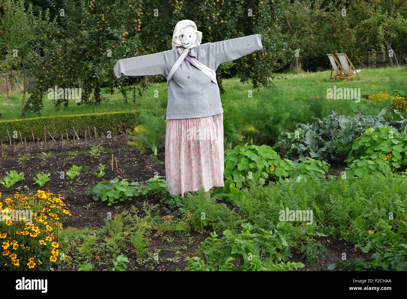 Épouvantail De Jardin Banque d'image et photos - Alamy