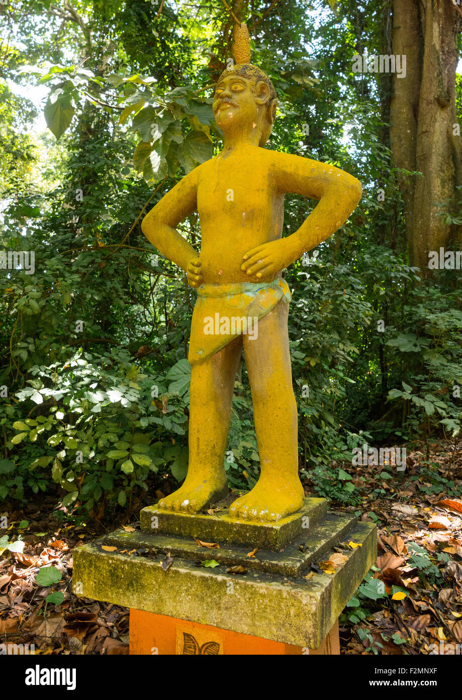 Le Bénin, en Afrique de l'Ouest, Ouidah, divinité figure dans kpasse ...