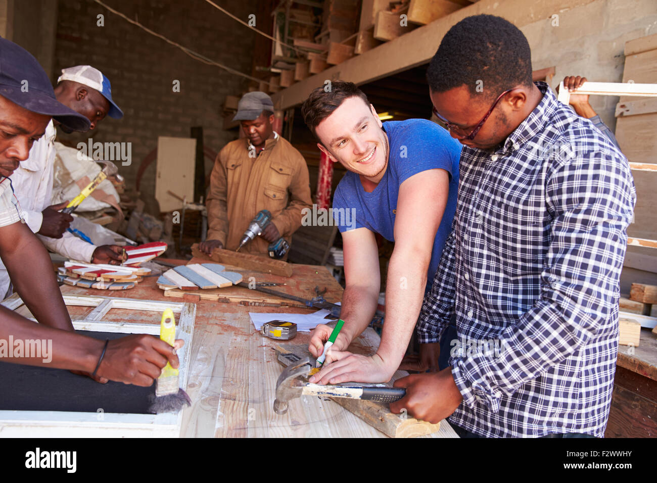 Atelier menuiserie afrique Banque de photographies et d’images à haute ...