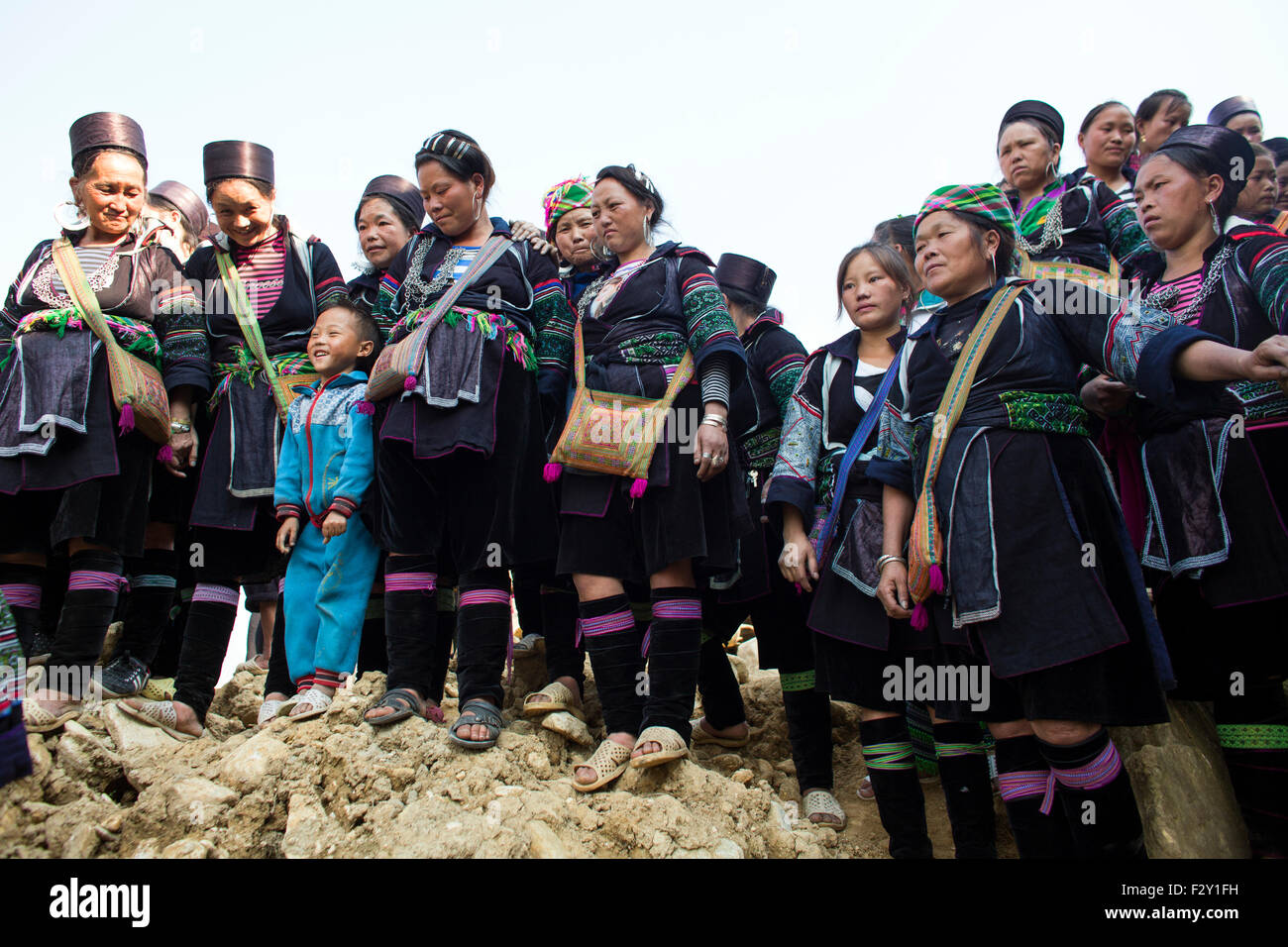 Tribu noire Banque de photographies et d’images à haute résolution - Alamy