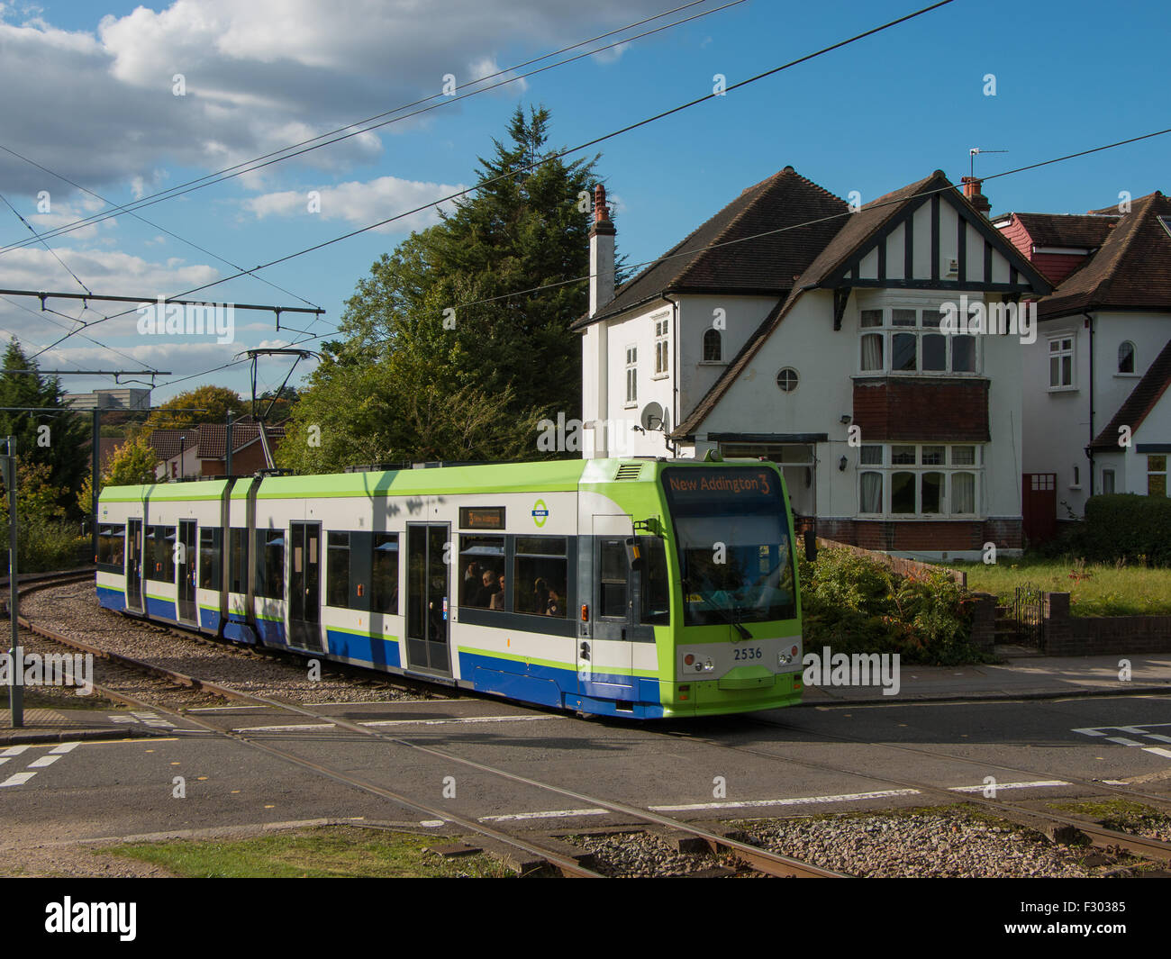 Ligne de tramway croydon Banque de photographies et d’images à haute ...