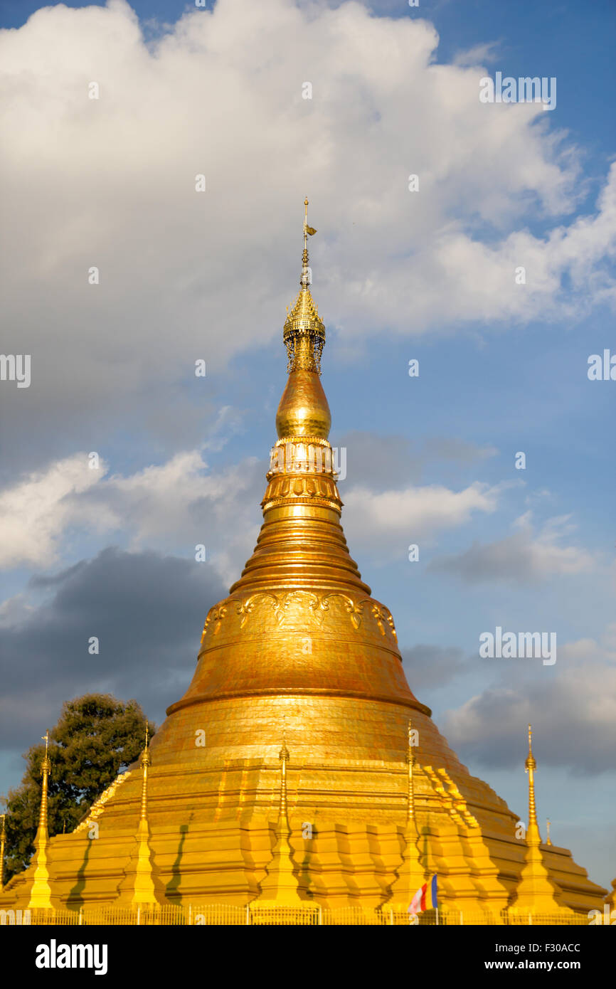 Tachileik myanmar Banque de photographies et d’images à haute ...
