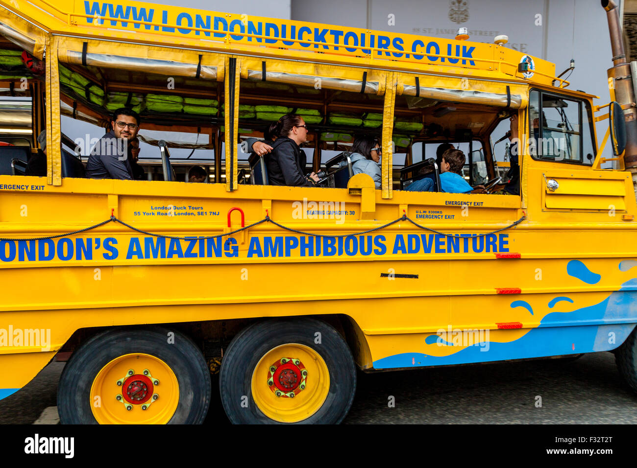 Duck bus Banque de photographies et d’images à haute résolution - Alamy
