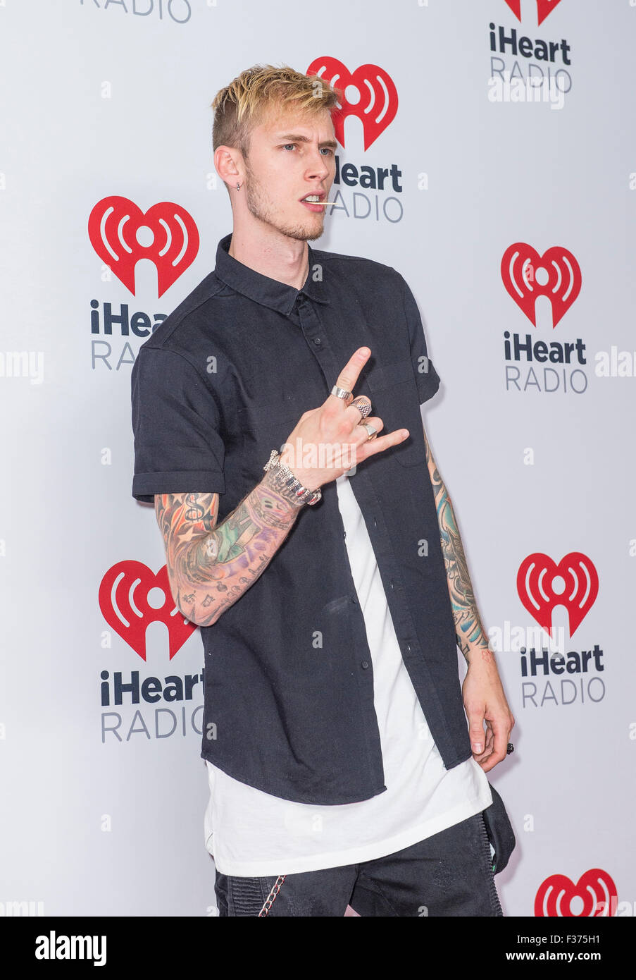 Rapper machine gun kelly attends Banque de photographies et d’images à ...