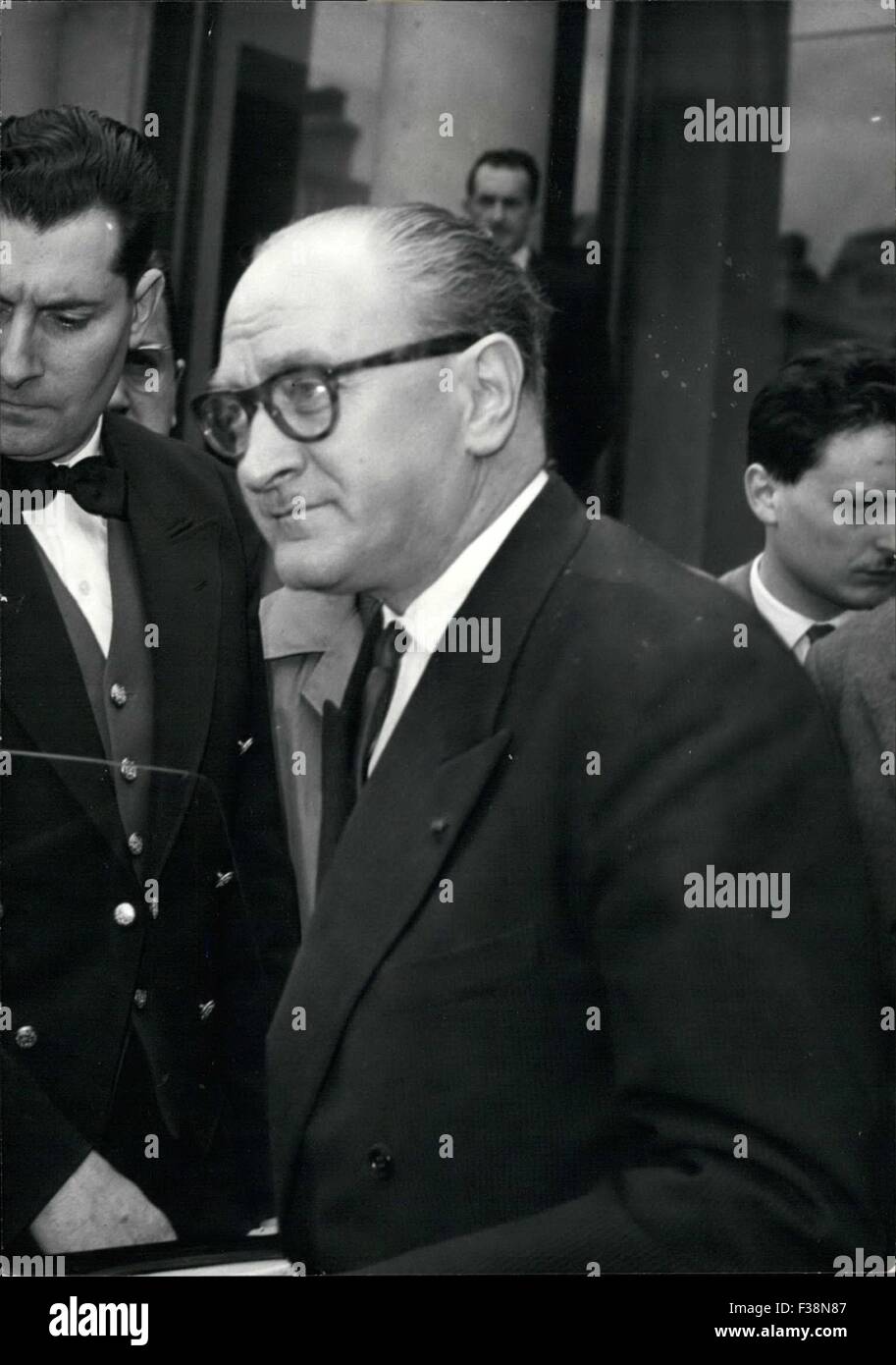 Le président Coty a reçu aujourd'hui M. Guy Mollet. Dec 21, 1963. OPS ...