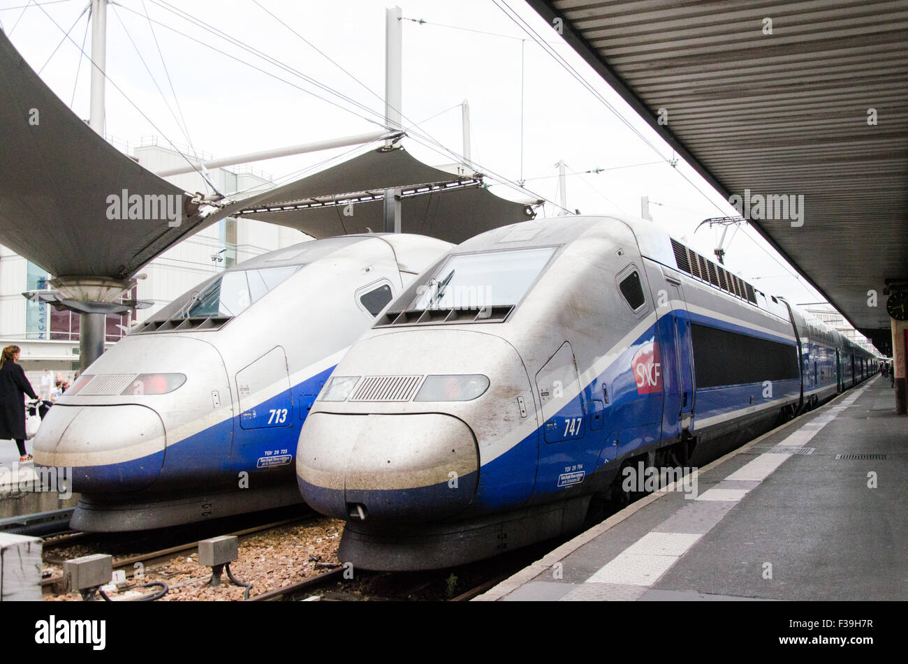 Sncf trains Banque de photographies et d’images à haute résolution - Alamy