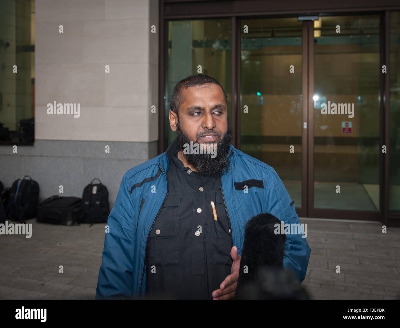 Mohammed Shamsuddin (alias Abu Saalihah), porte-parole d'Anjem Choudary informer les médias ...