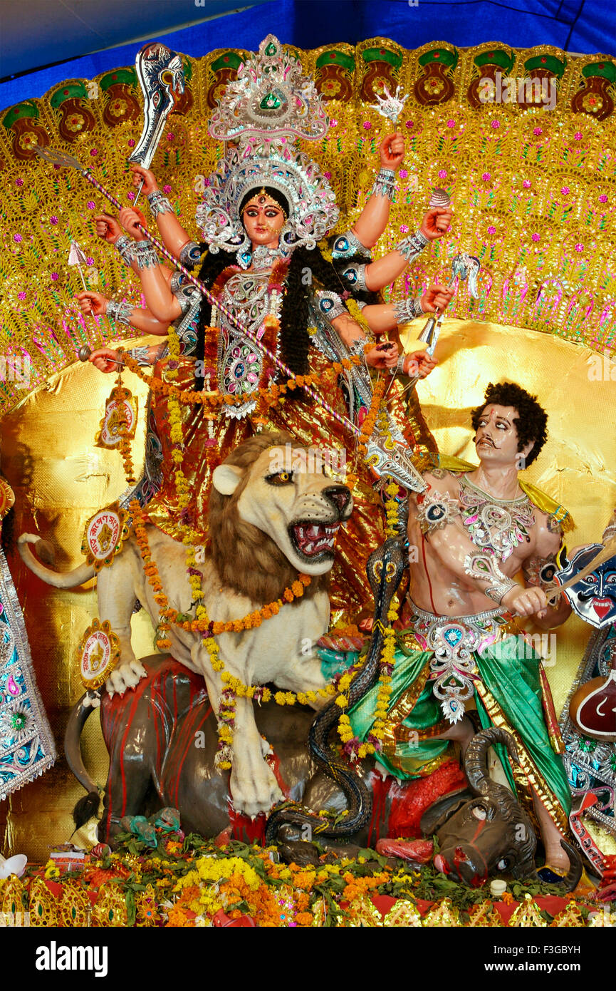 Sinha Vahini équitation lion déesse Durga Kali démon de tuer ses ...