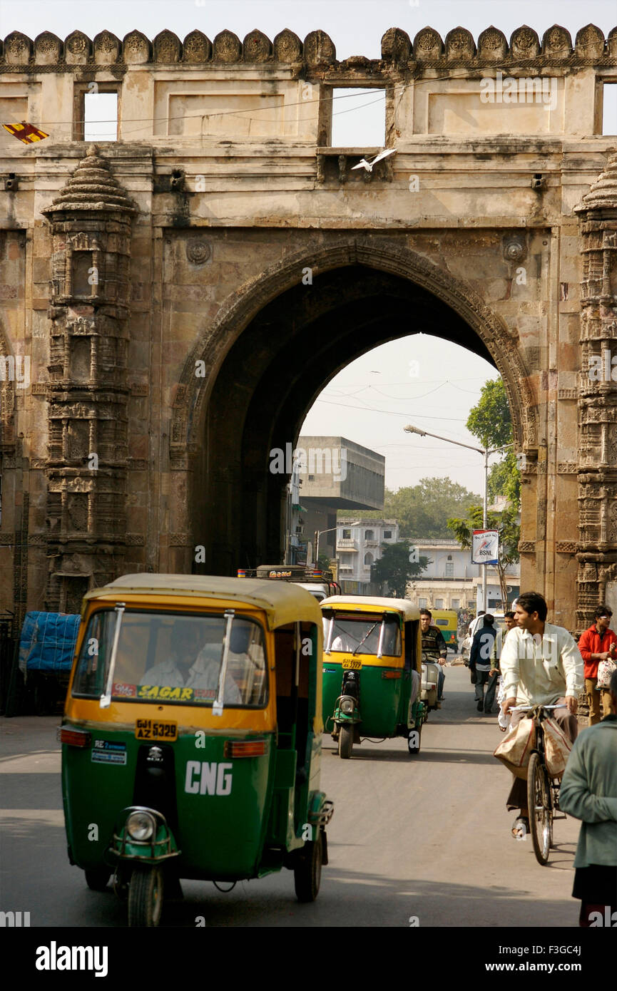 Cng rickshaw Banque de photographies et d’images à haute résolution - Alamy