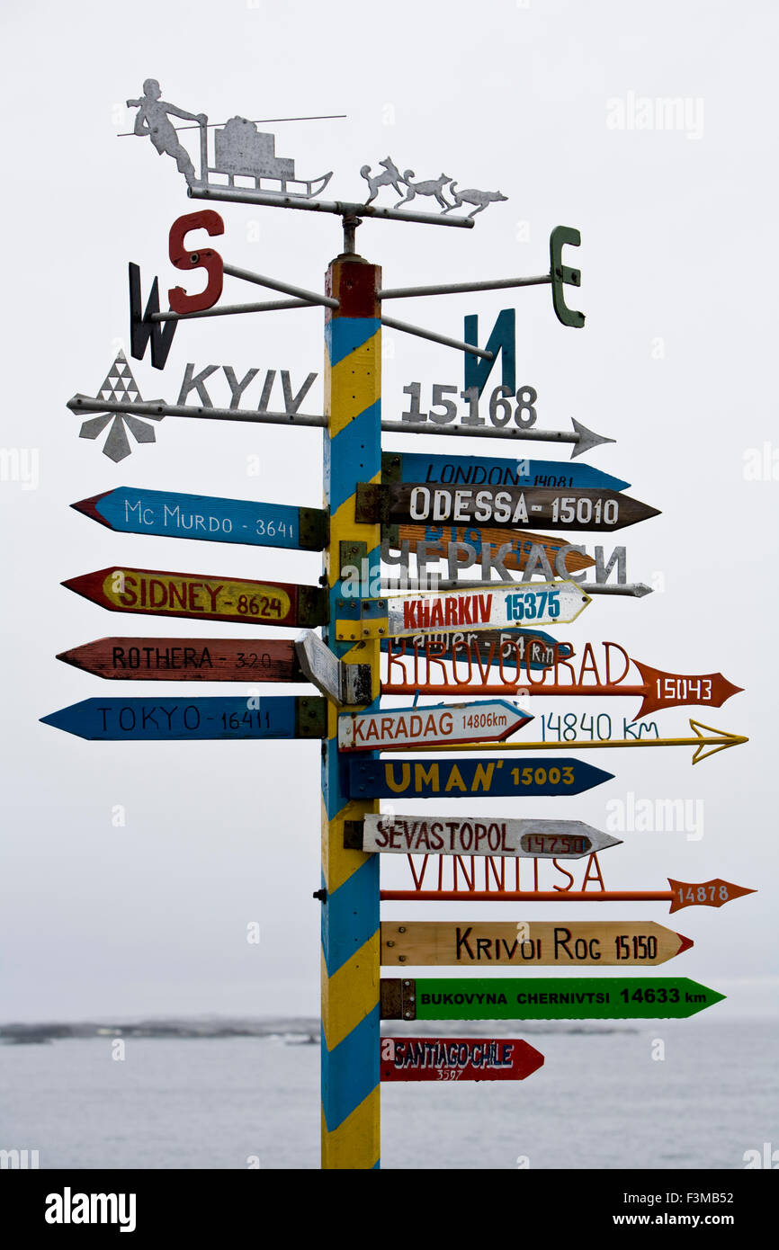 Couleur des poteaux Banque de photographies et d’images à haute résolution - Alamy