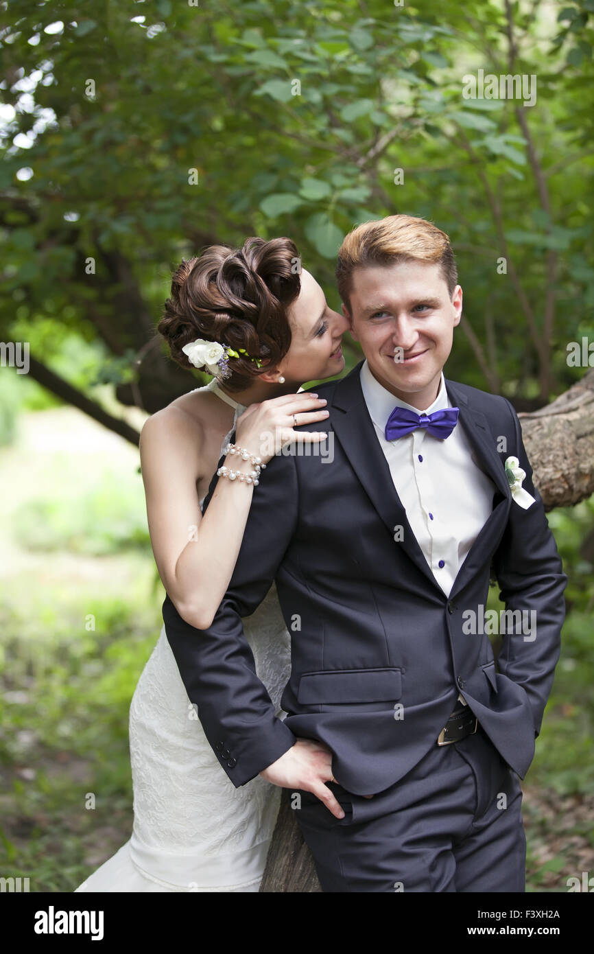 Couple juste marié Banque de photographies et d’images à haute ...
