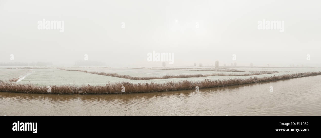 Yser river Banque de photographies et d’images à haute résolution - Alamy