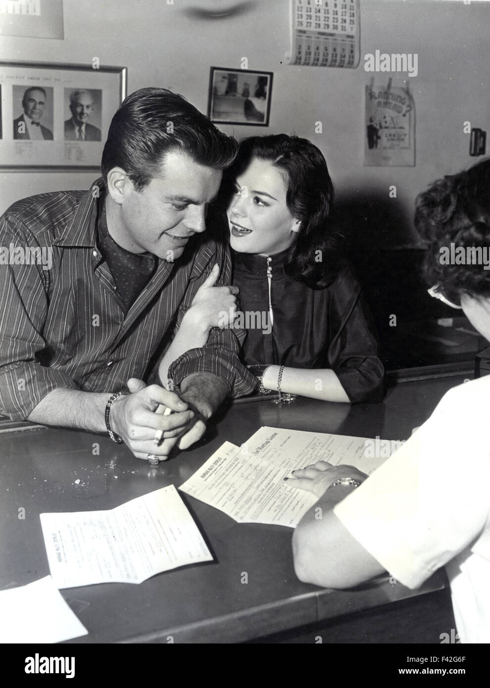 NATALIE WOOD (1938-1981) et futur mari Robert Wagner l'obtention de ...
