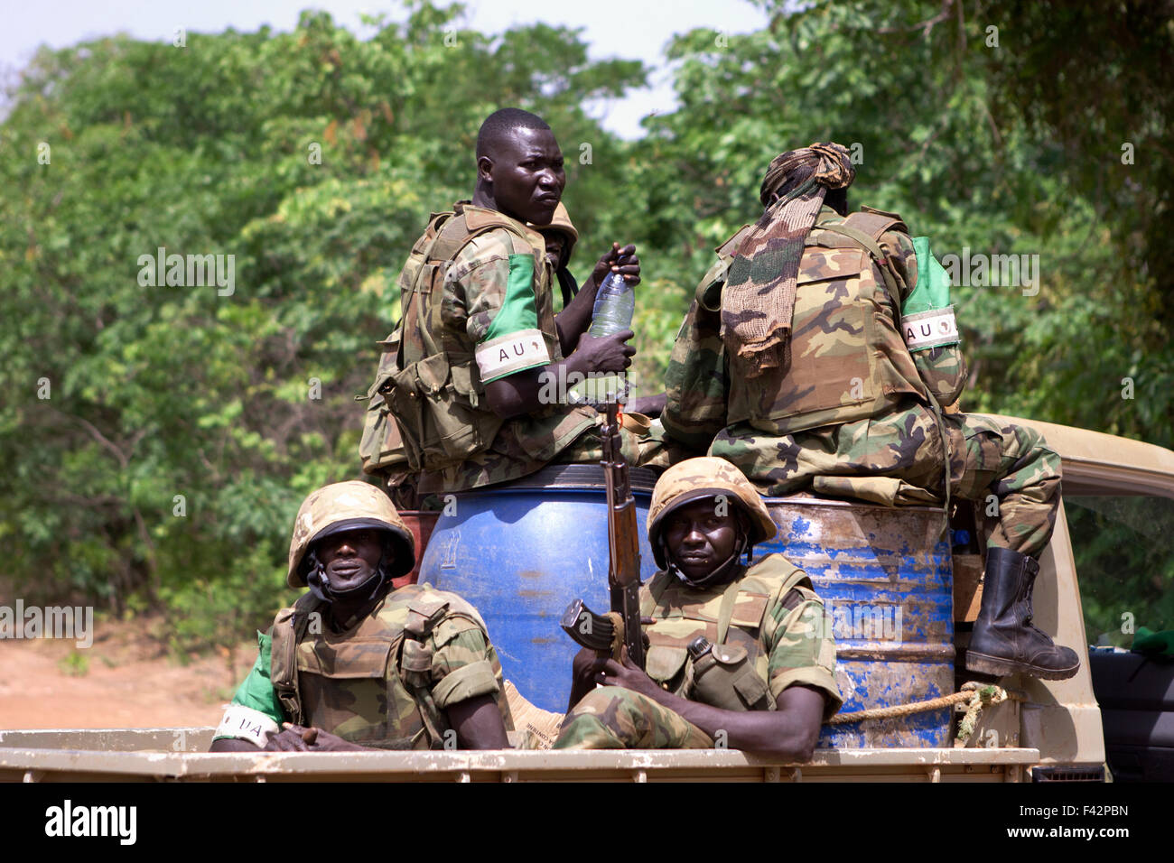 Soldats tchadiens Banque de photographies et d’images à haute ...