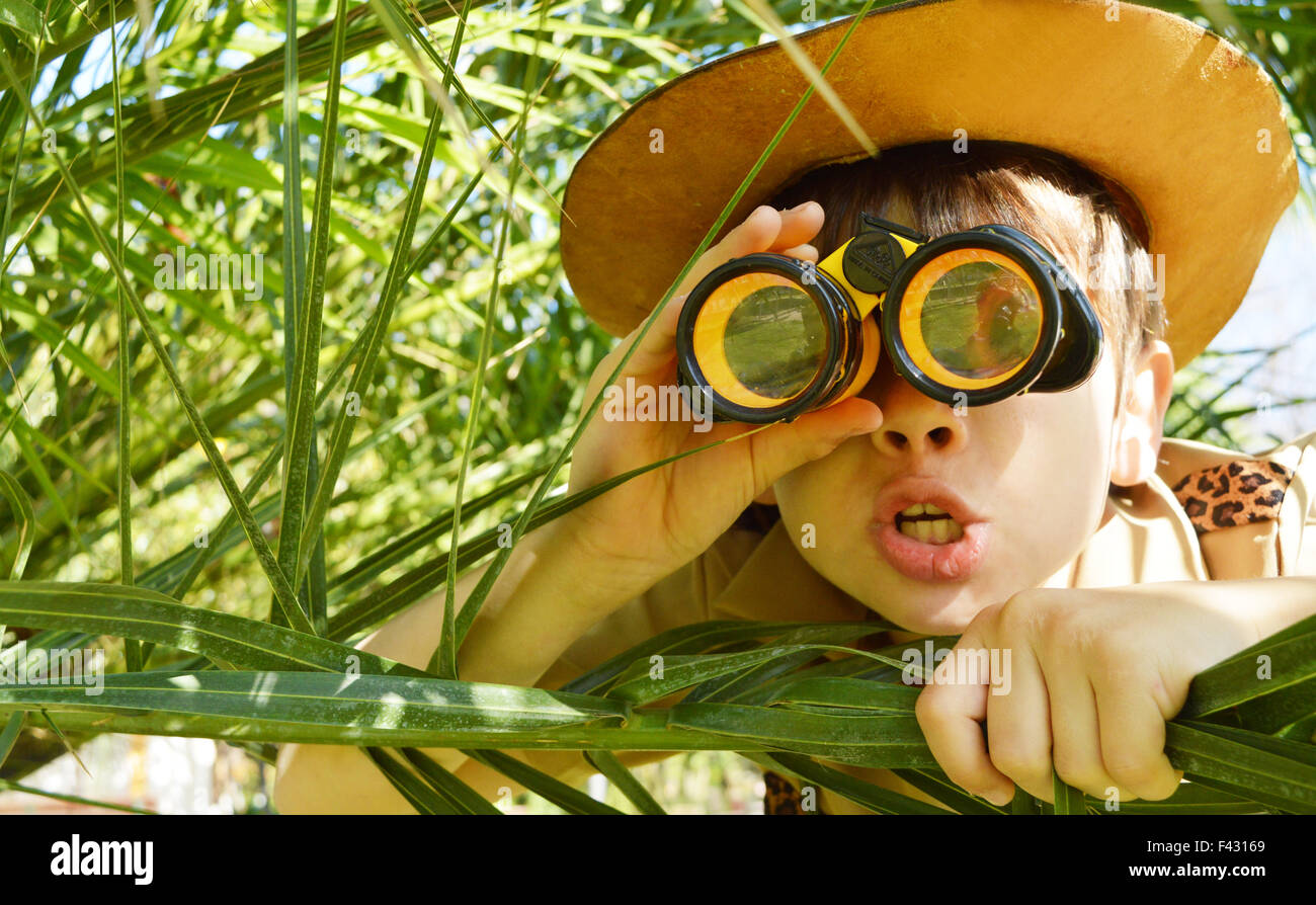 Petit aventurier Banque de photographies et d’images à haute résolution ...