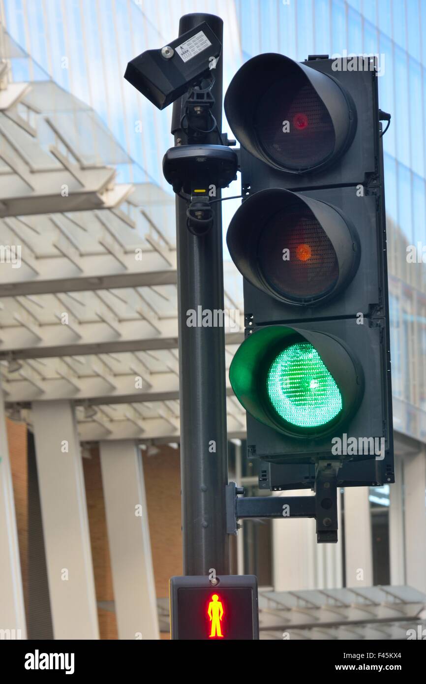 Feux de circulation avec feu vert Banque de photographies et d’images à ...