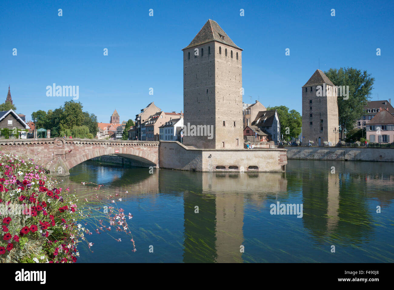 Tours de guet Banque de photographies et d’images à haute résolution ...