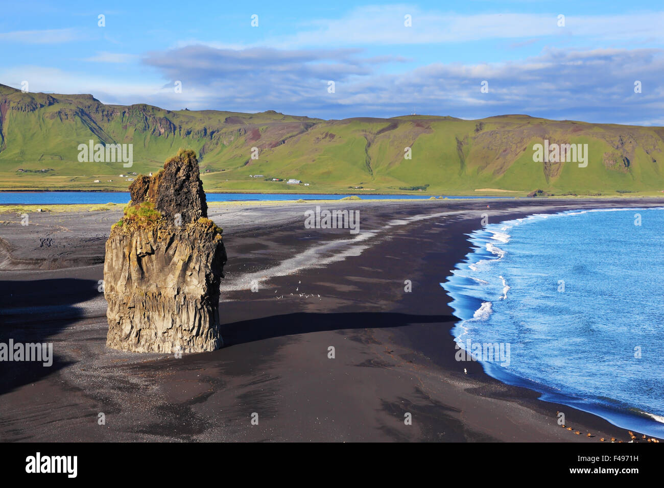 Sable volcanique plage noire Banque de photographies et d’images à ...