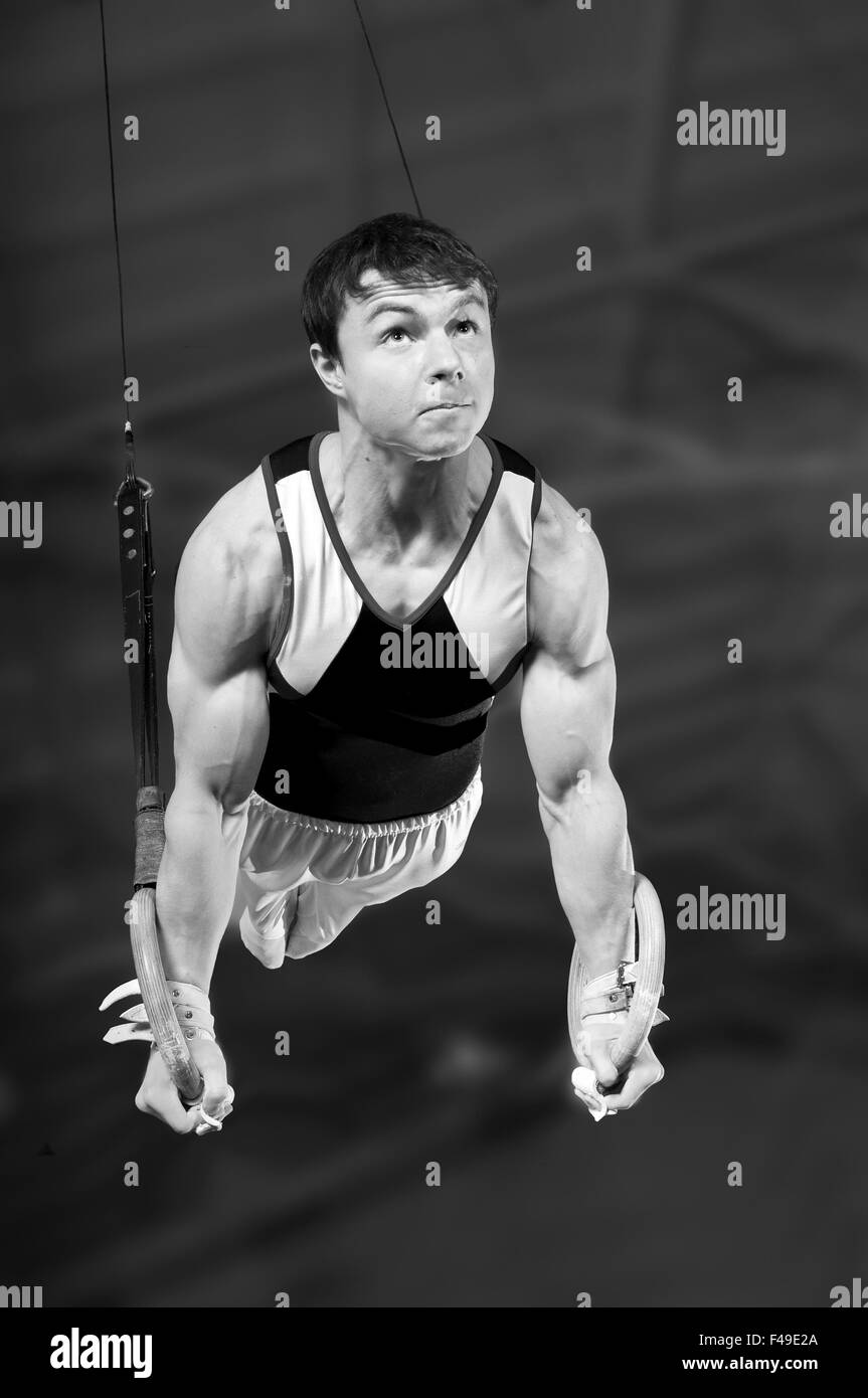 Gymnaste homme Banque d'images noir et blanc - Alamy