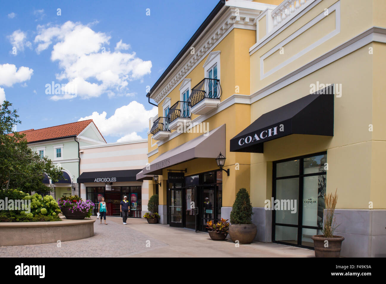 Tanger Outlet Mall Banque d'image et photos - Alamy