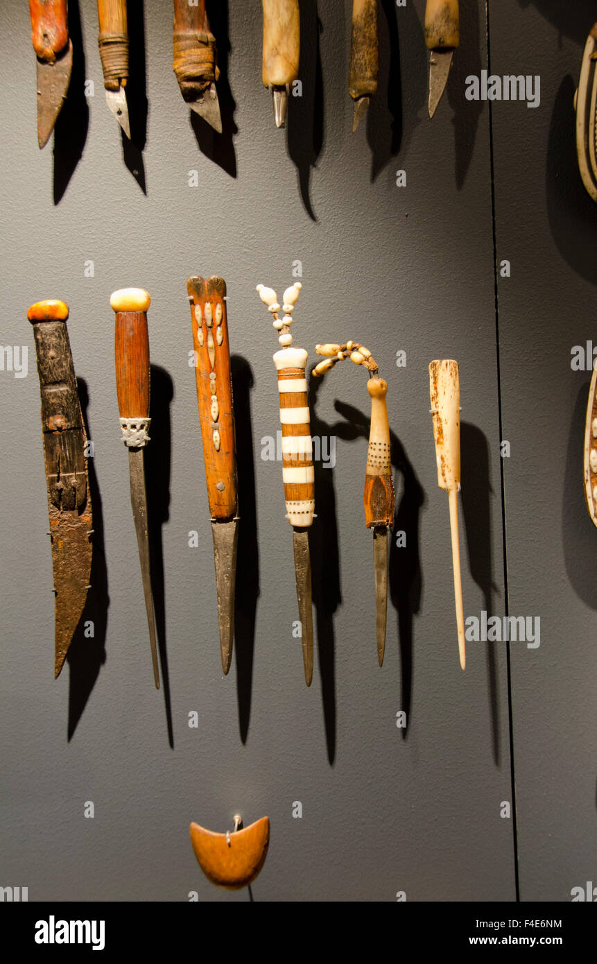 Inuit tools Banque de photographies et d’images à haute résolution - Alamy