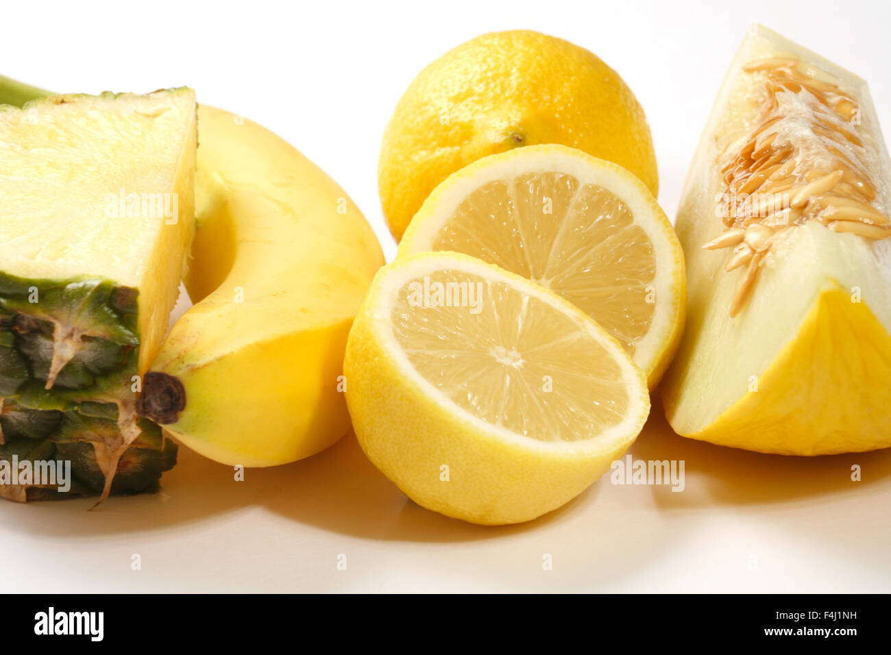 Fruit jaune Banque de photographies et d’images à haute résolution - Alamy