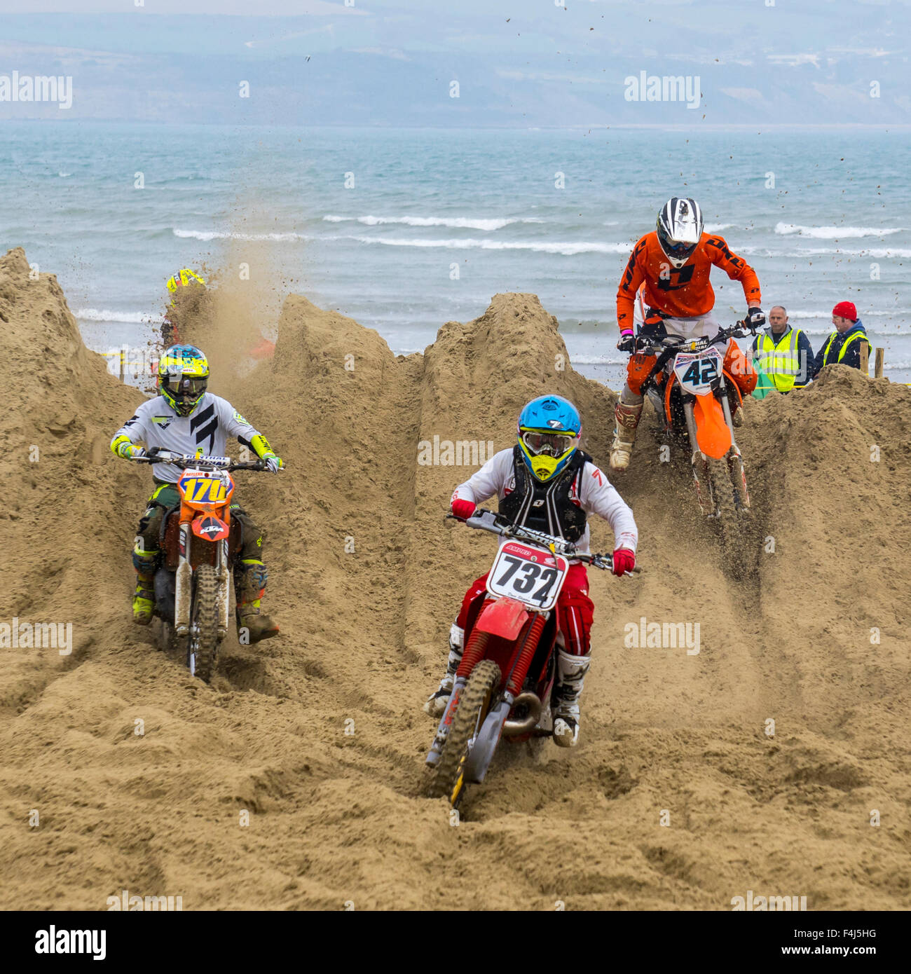 Traverser la plage Banque de photographies et d’images à haute ...