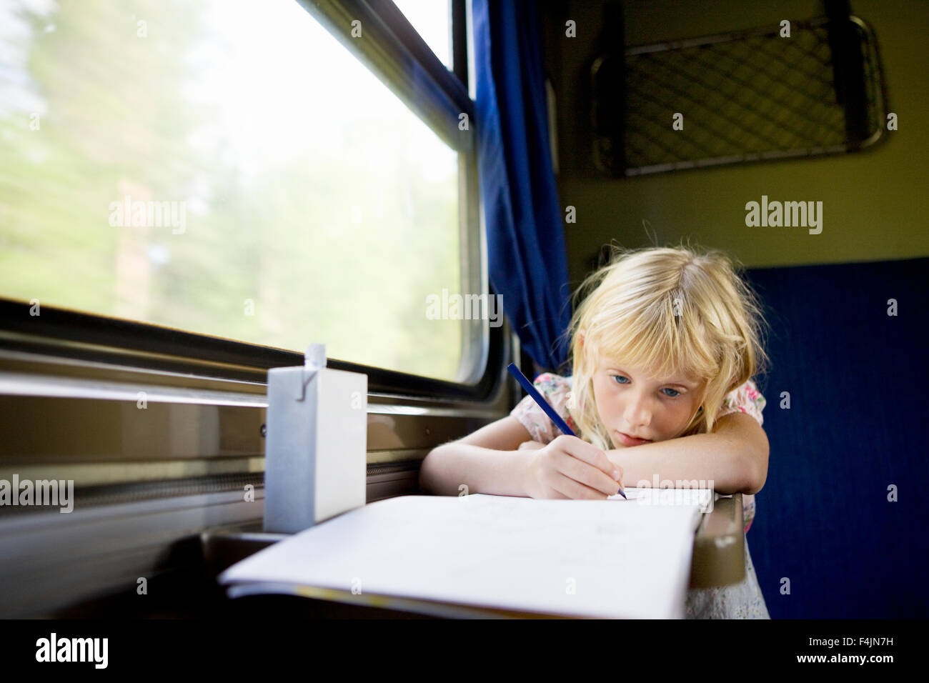 Train compartment drawing Banque de photographies et d’images à haute résolution - Alamy