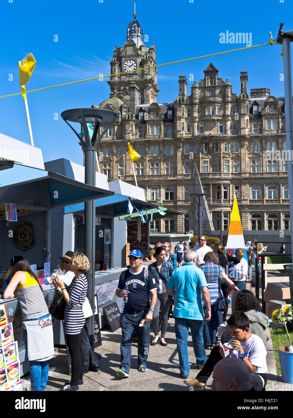 Aire de restauration plaza plaza Banque de photographies et d’images à ...