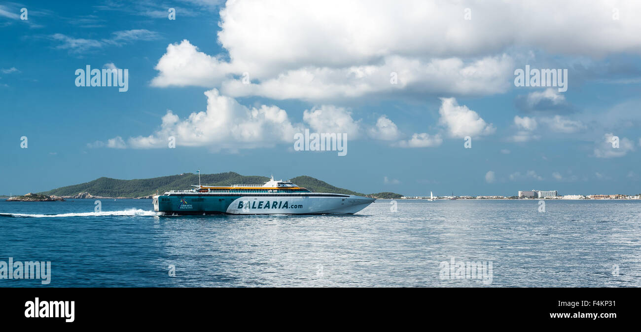 Balearia ferry port ibiza balearic Banque de photographies et d’images ...