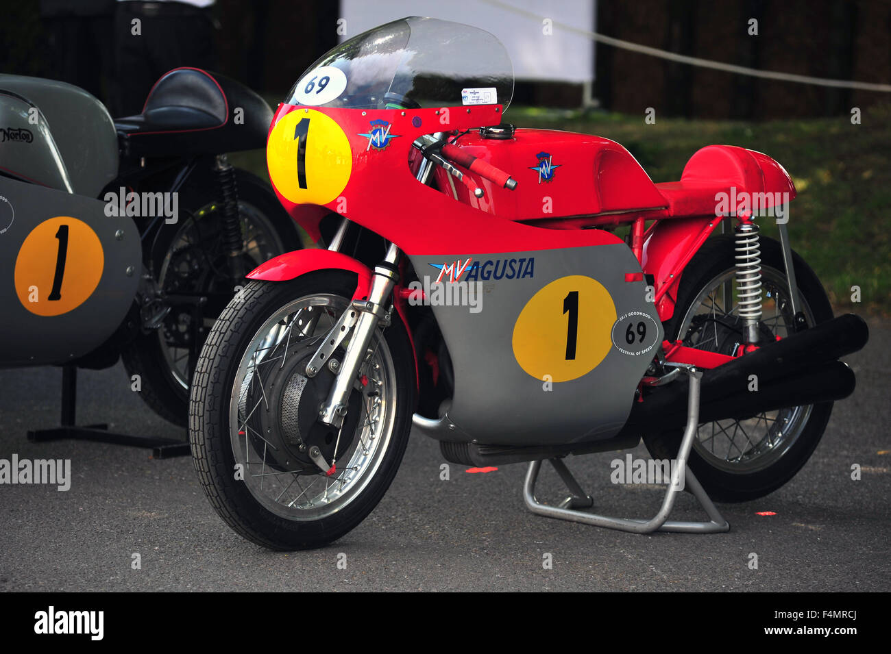 Mv agusta racing bike Banque de photographies et d’images à haute résolution - Alamy