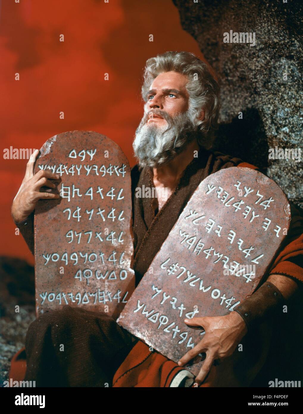 Charlton Heston / 1956 Les dix commandements réalisé par Cecil B ...