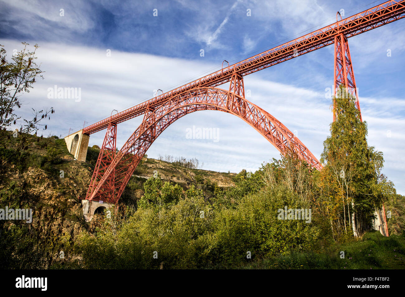Viaduc de Garabit par Gustave Eiffel inaugurée 1885 : 565 m (1 854 ft ...