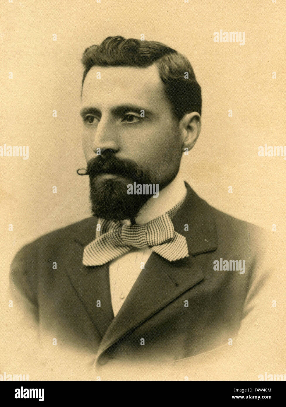 Portrait d'un homme avec une barbe de style années 1910, Italie Photo ...