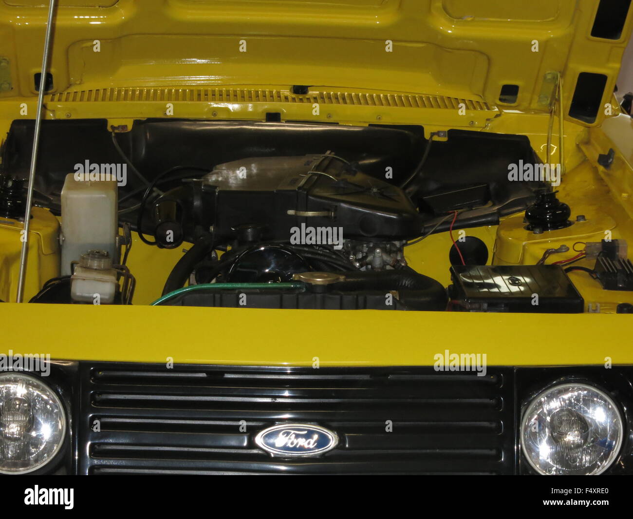 Ford Escort mk2 RS2000 RS 2000 dans signal lumineux jaune - au club de ...