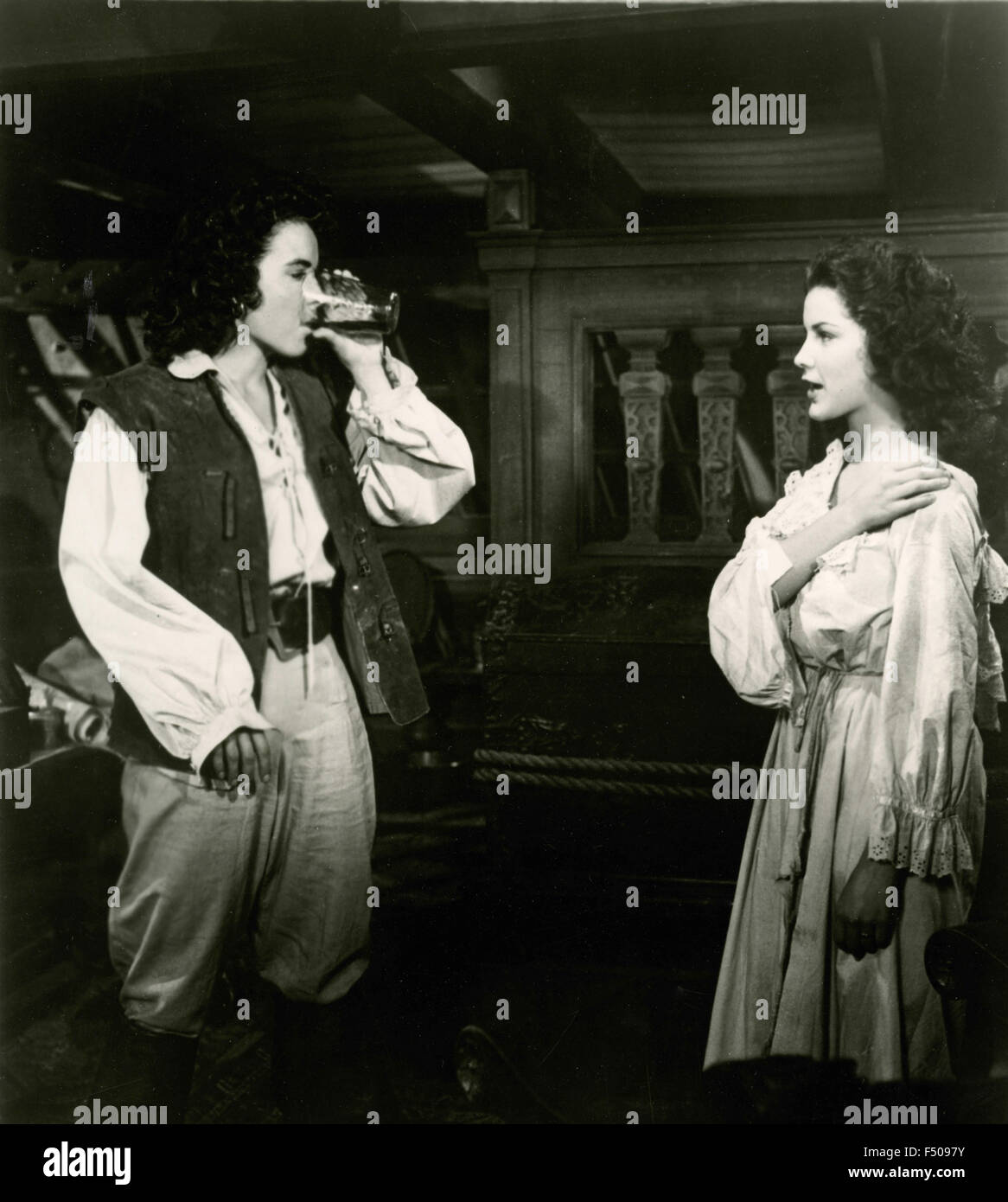 Debra paget Banque de photographies et d’images à haute résolution - Alamy