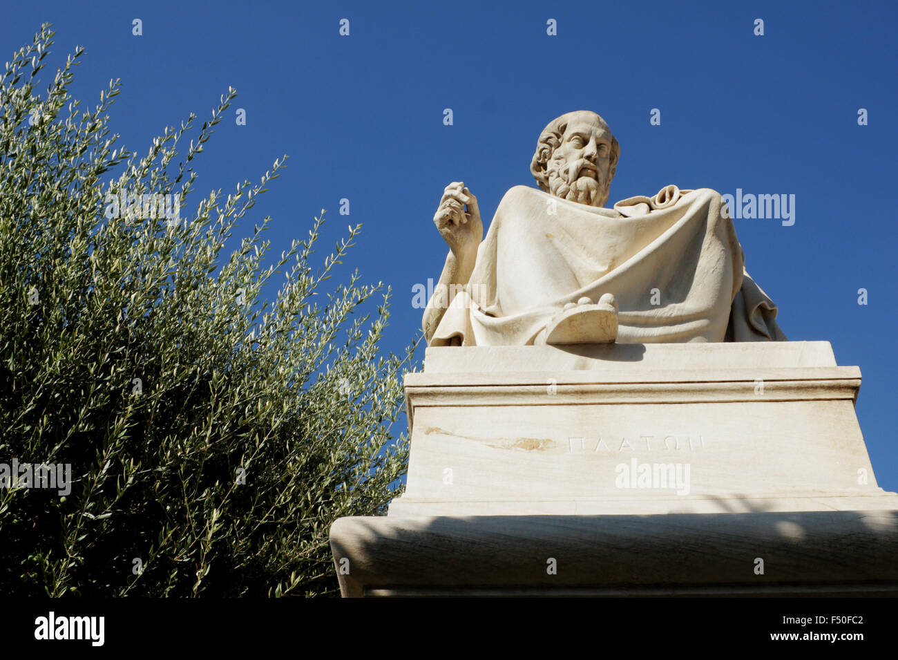 Statue en marbre de philosophe grec Platon penseur/ / Platon, à l ...