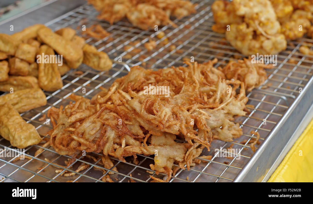 Taro frit Banque de photographies et d’images à haute résolution - Alamy
