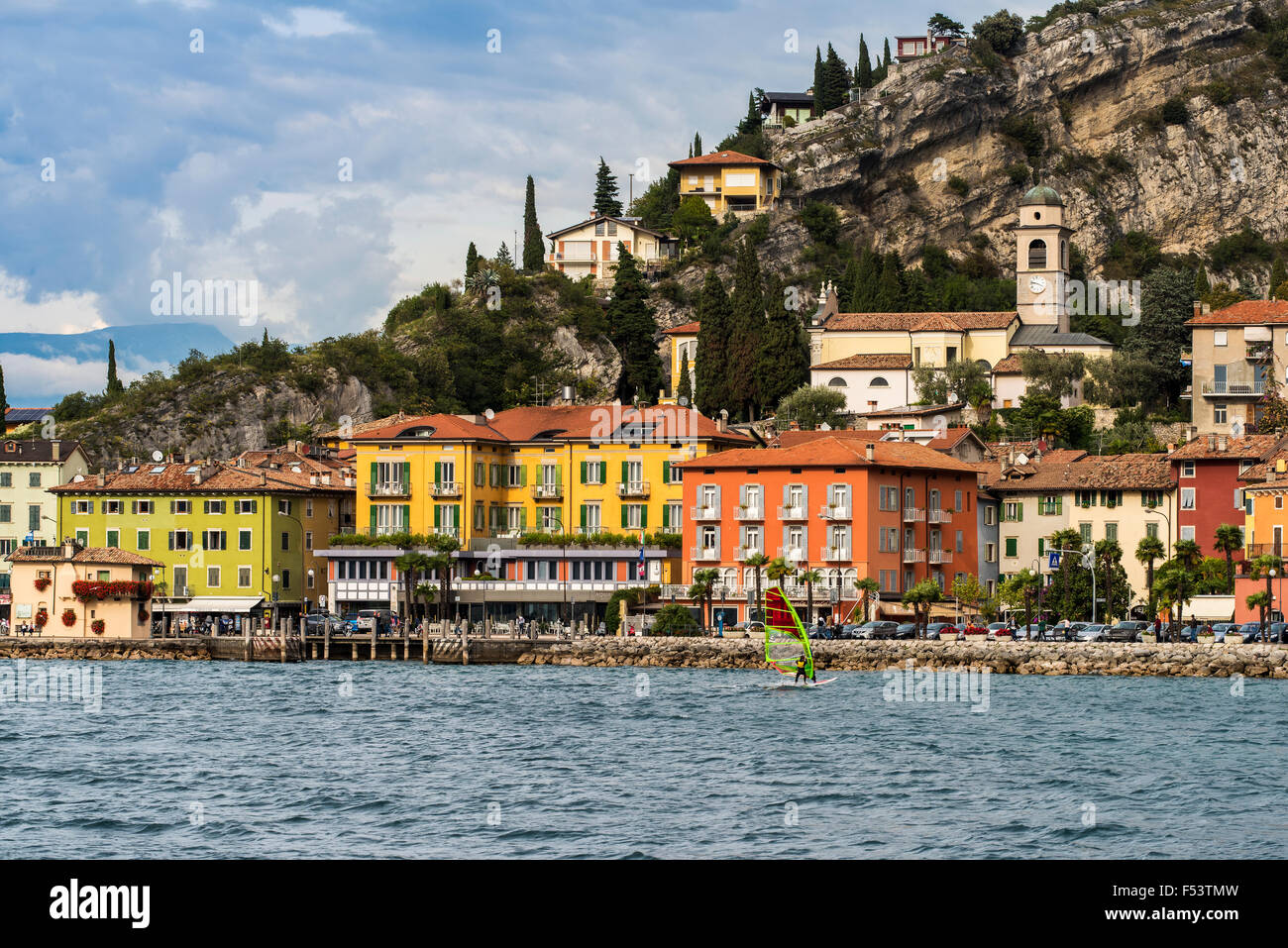 Paysage du lac de garde Banque de photographies et d’images à haute ...