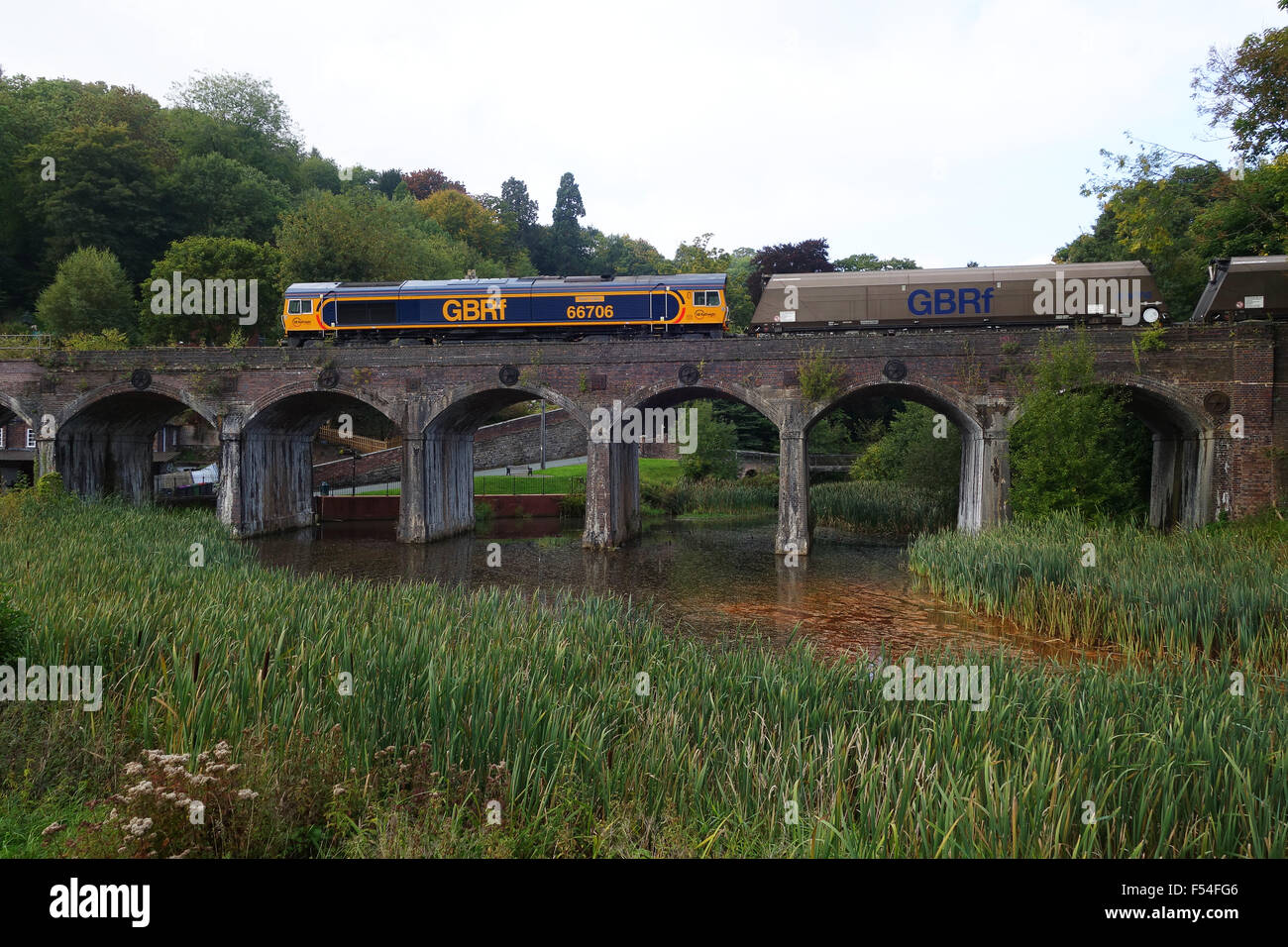 Train de marchandises chemin de fer royaume uni Banque de photographies ...