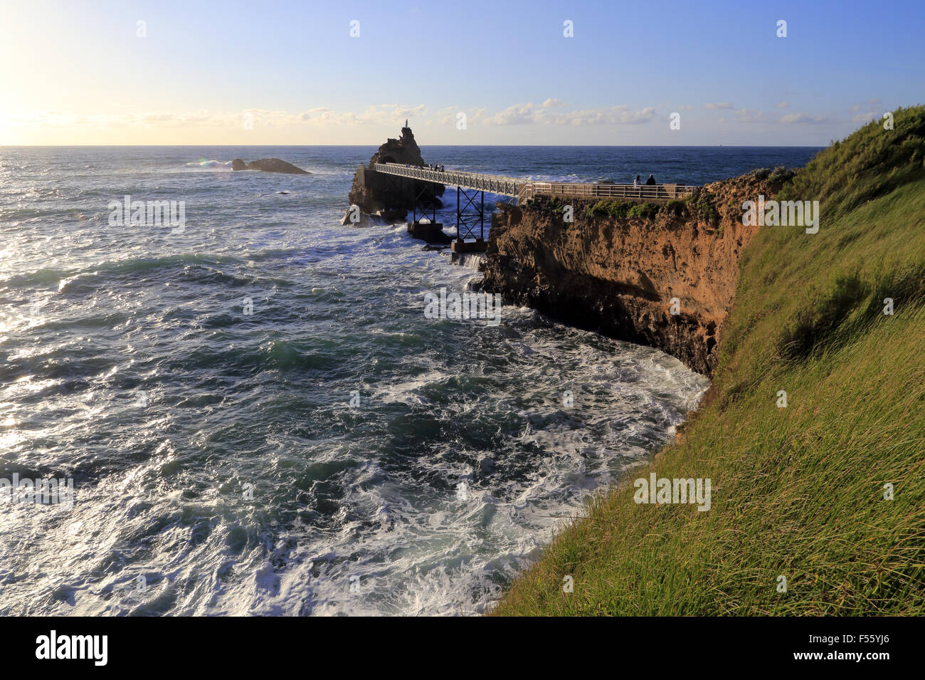 Biarritz rocher de la vierge Banque de photographies et d’images à ...