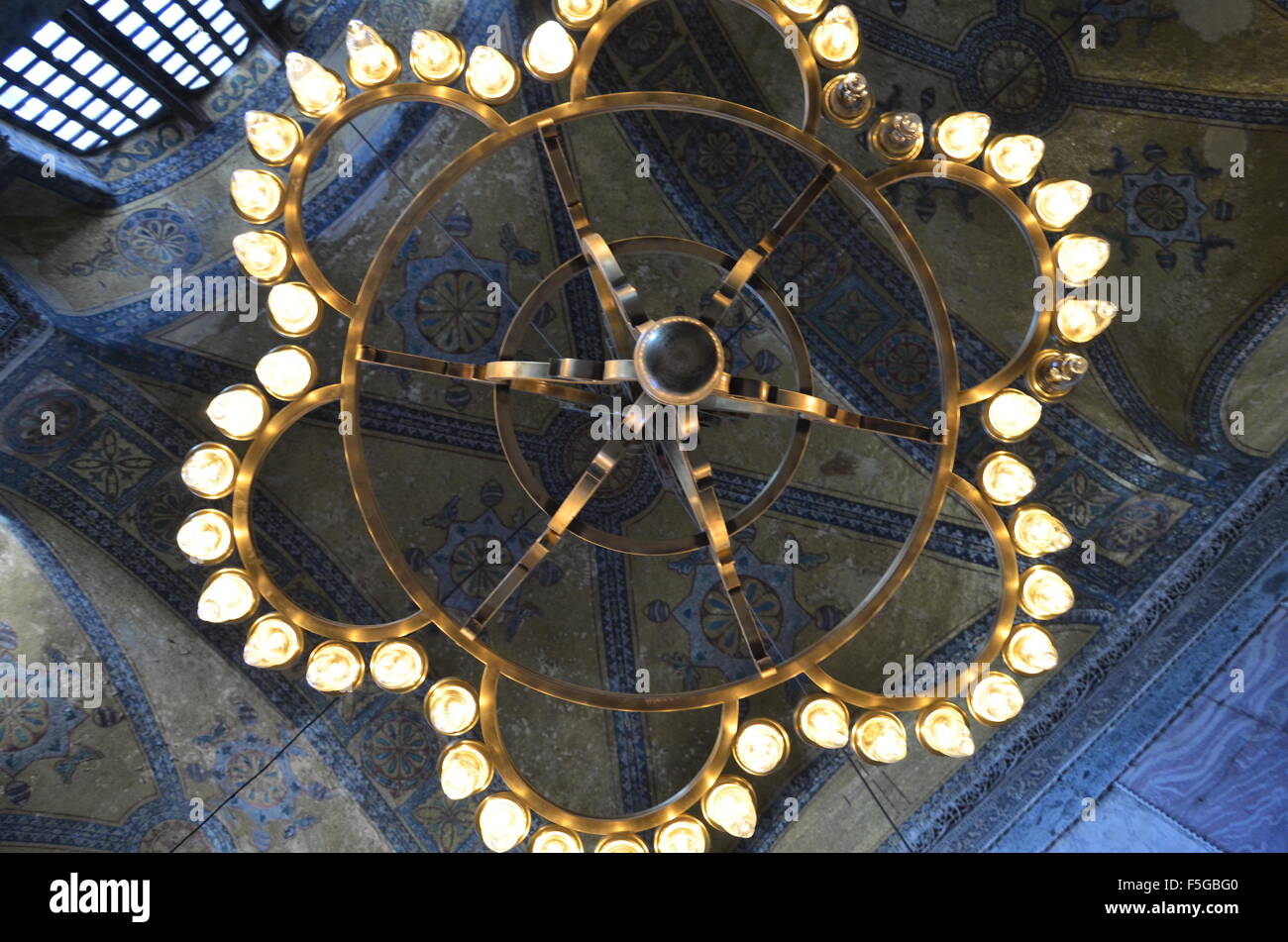 église hagia sophia Banque de photographies et d’images à haute résolution - Alamy