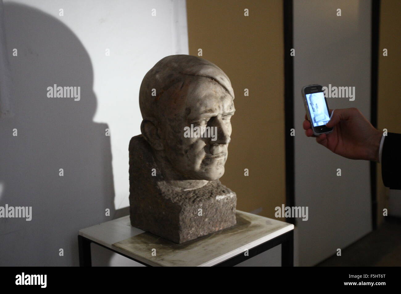 Adolf hitler sculpture Banque de photographies et d’images à haute ...