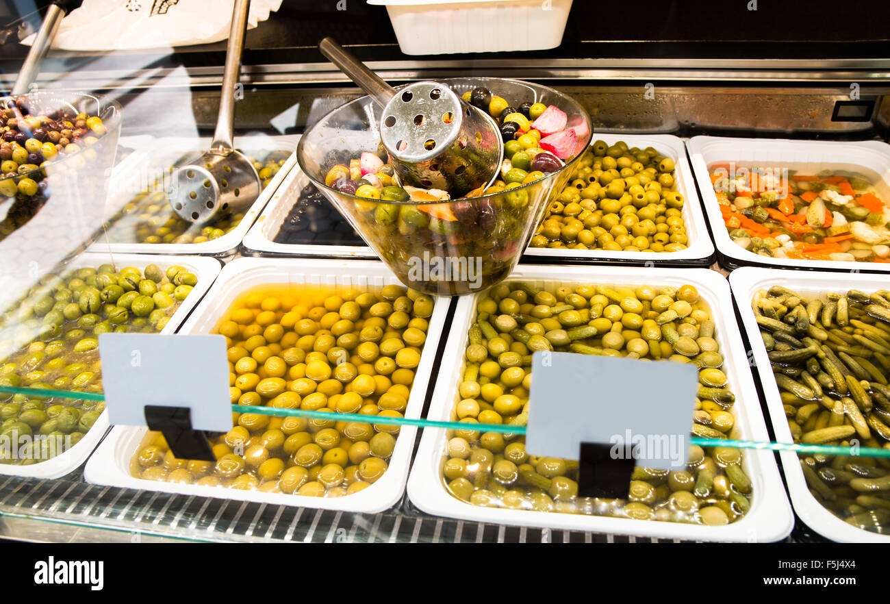 Olive stand Banque de photographies et d’images à haute résolution - Alamy