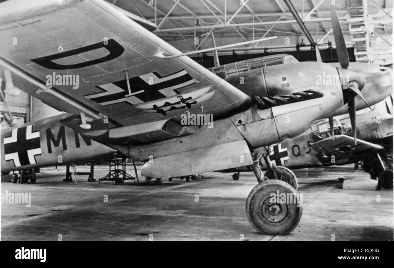 Messerschmitt bf 110e Banque de photographies et d’images à haute ...