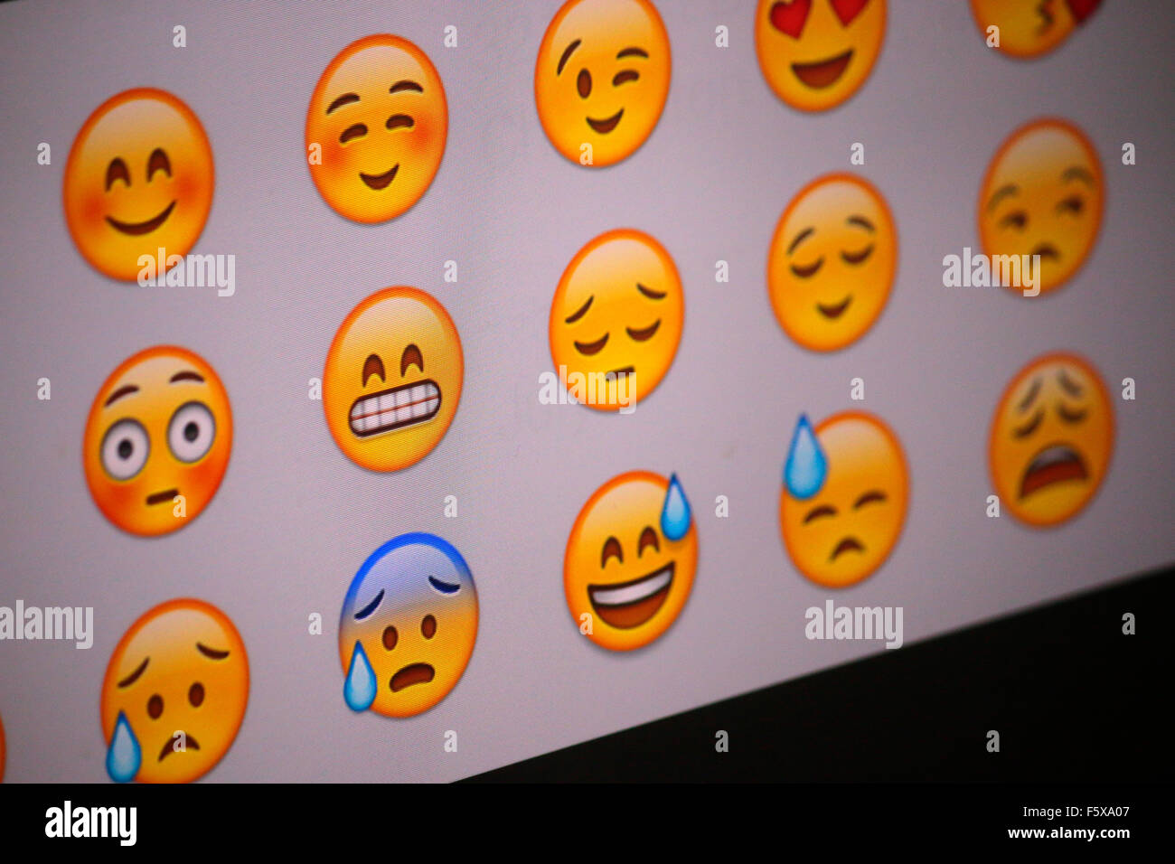 Emoji smiley Banque de photographies et d’images à haute résolution - Alamy