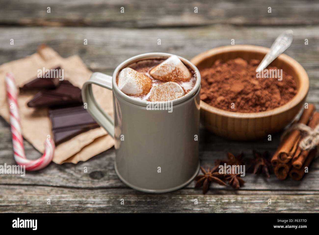 Boisson au cacao Banque de photographies et d’images à haute résolution ...