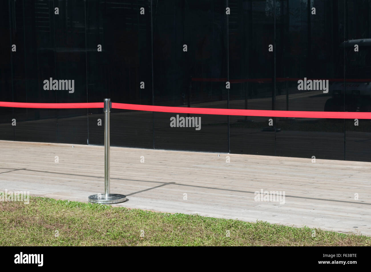 Ligne rouge Banque de photographies et d’images à haute résolution - Alamy